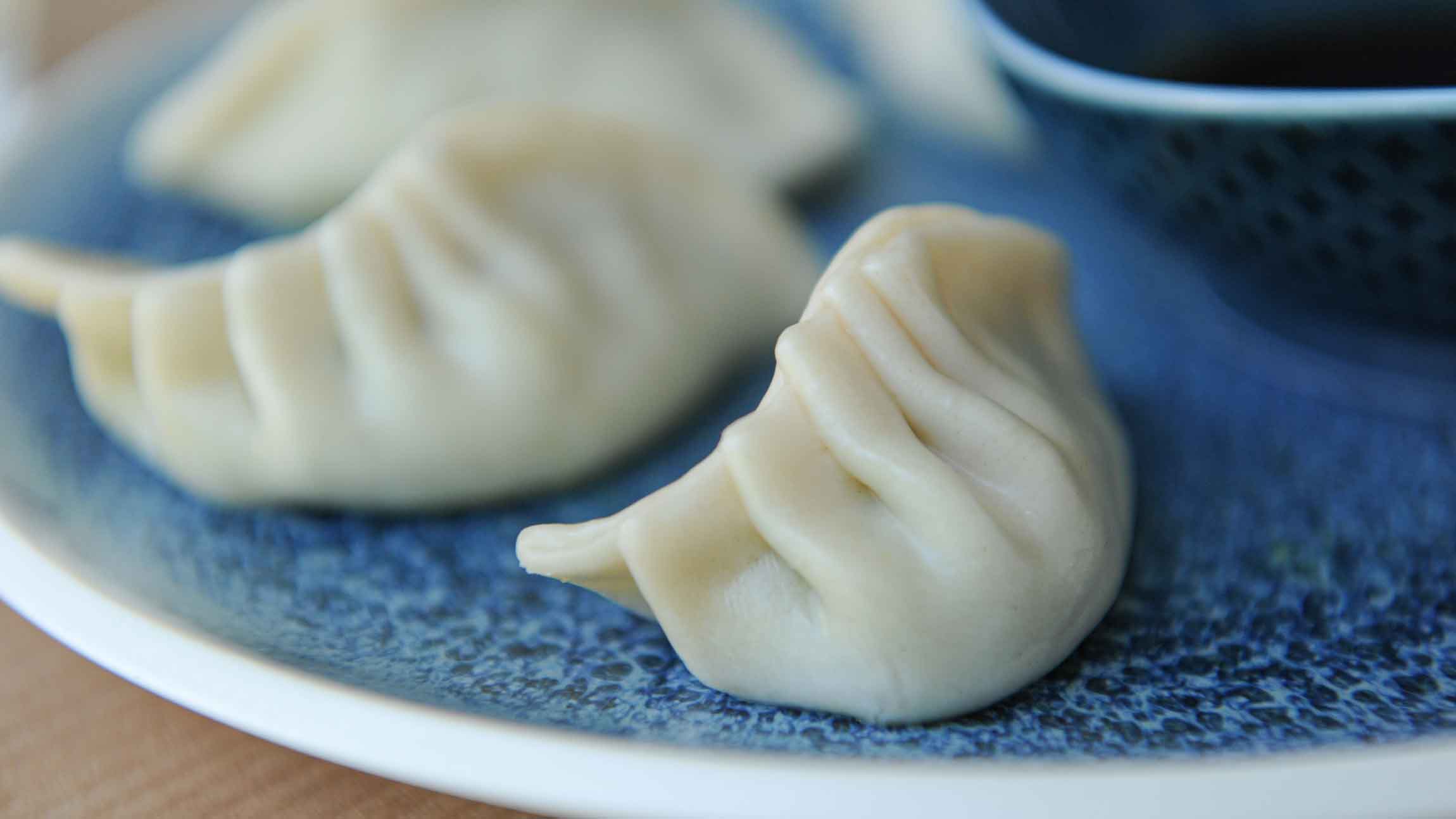 MOMOS MIT RINDFLEISCH - Golden Momos - tibetische Teigtaschen ...